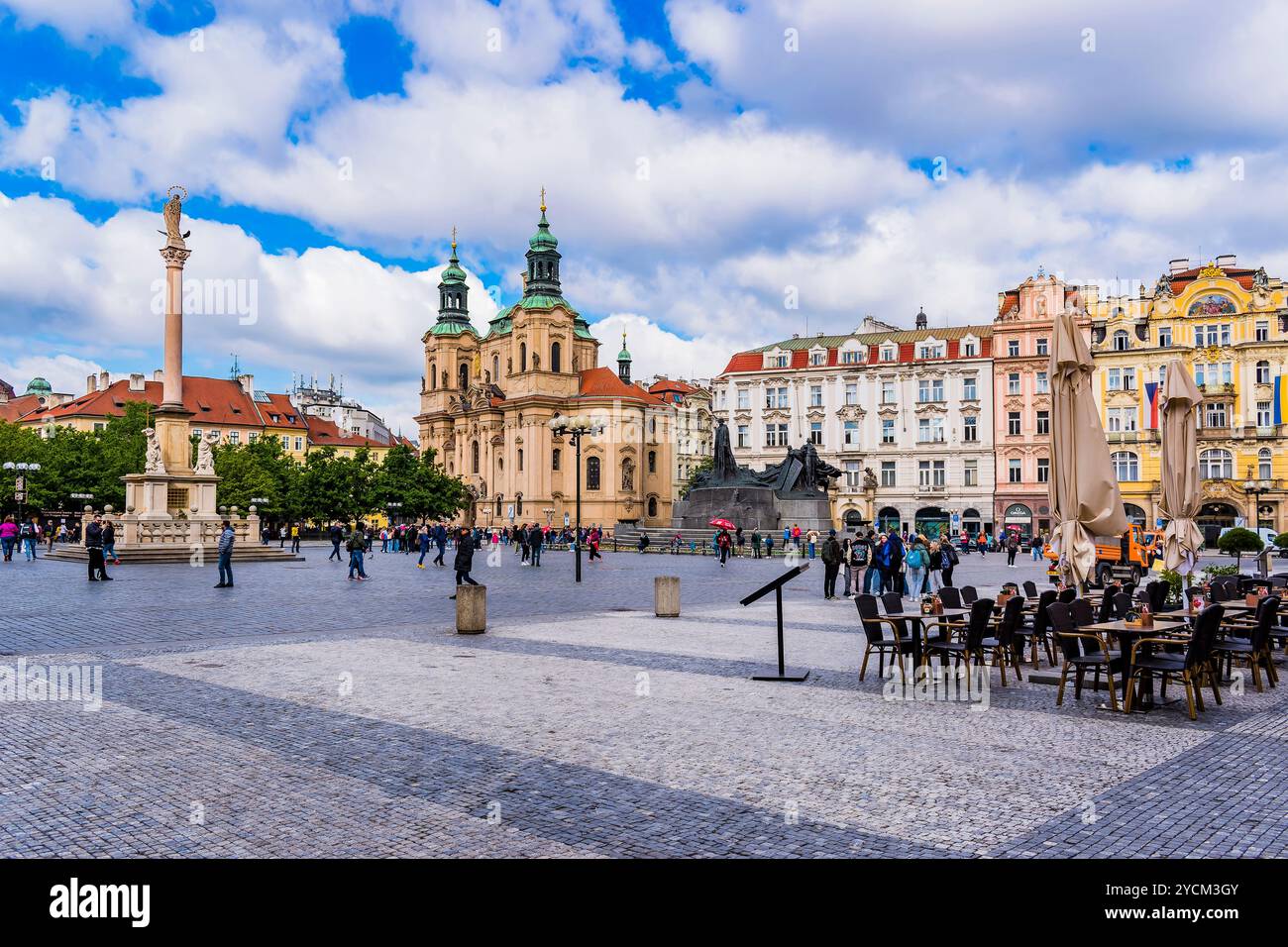 The Marian column, St. Nicholas Church and Jan Hus Memorial. Old Town ...