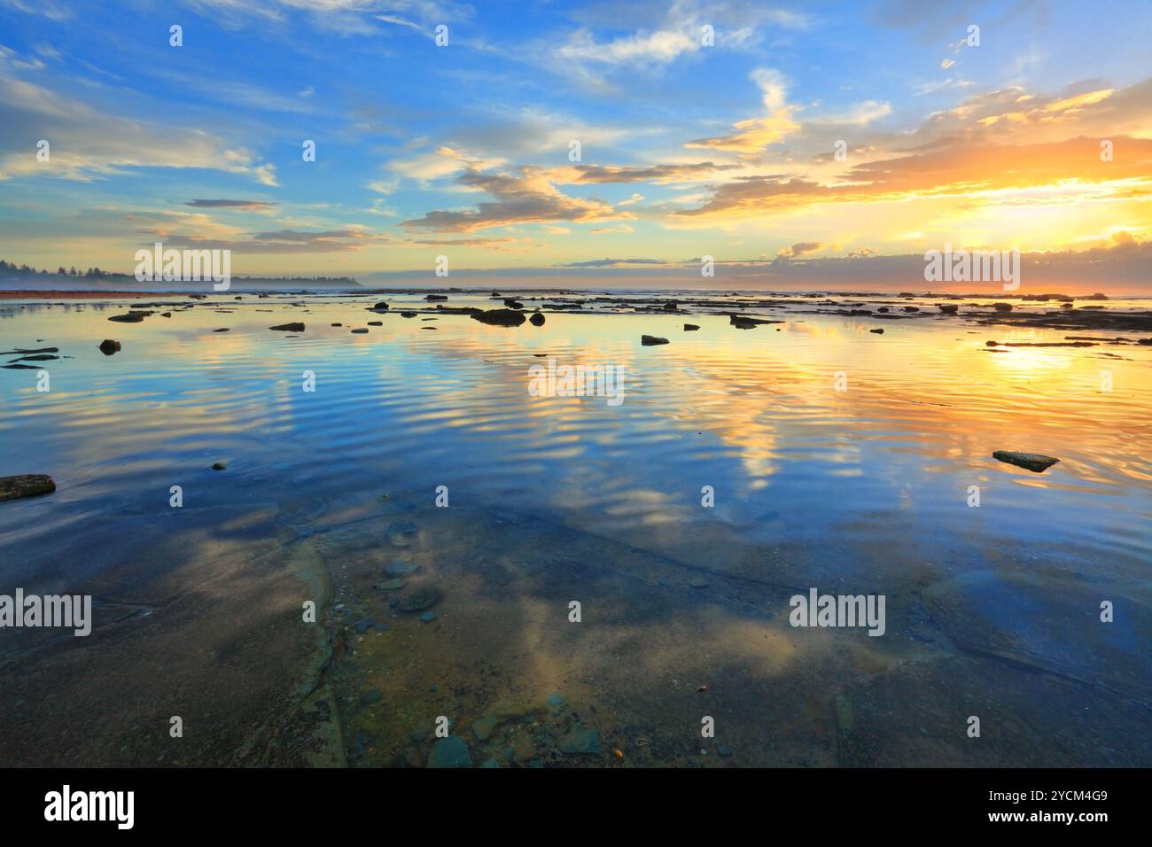 Reflecting ocean hi-res stock photography and images - Alamy