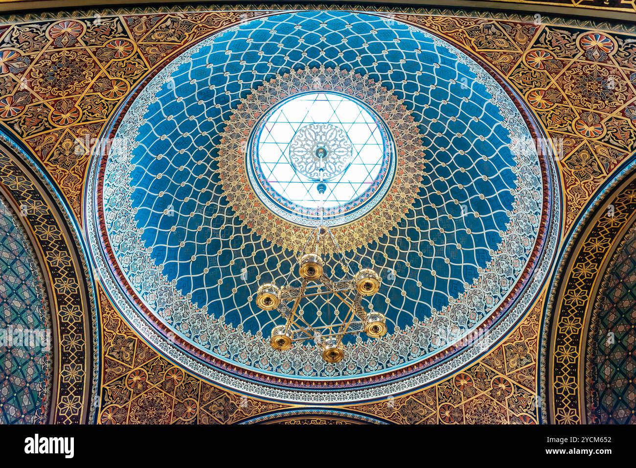 Dome above the main hall. Spanish Synagogue. The synagogue is built in ...