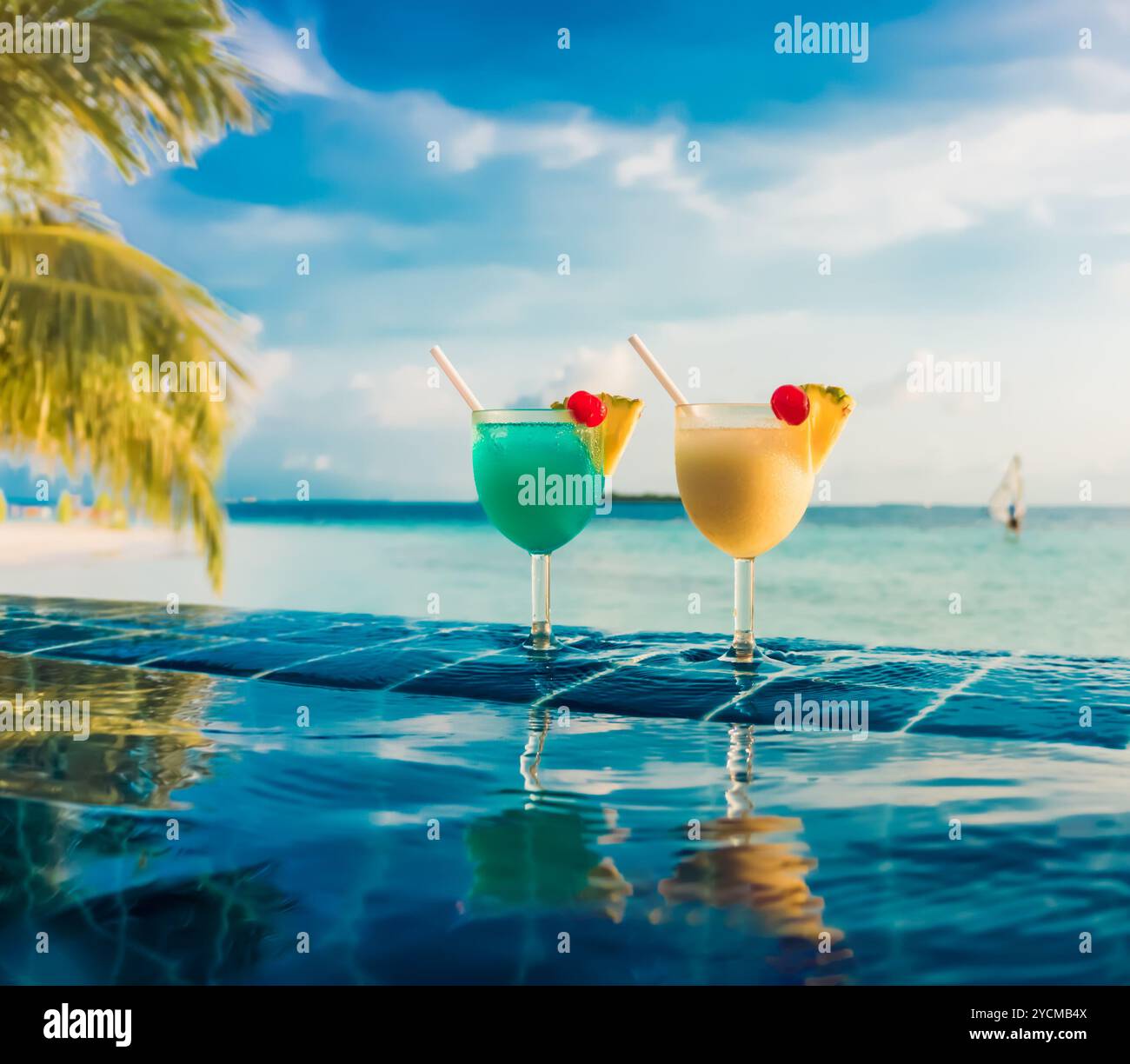 Restaurant swimming pool hi-res stock photography and images - Alamy