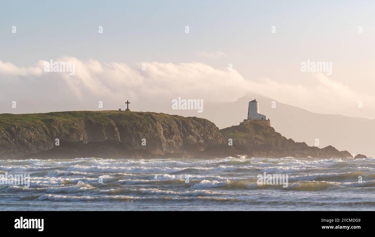 Wales twr mawr lighthouse hi-res stock photography and images - Alamy