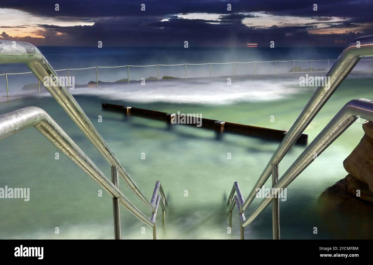 Bronte Baths, the ocean pool at Bronte Beach Sydney Stock Photo - Alamy