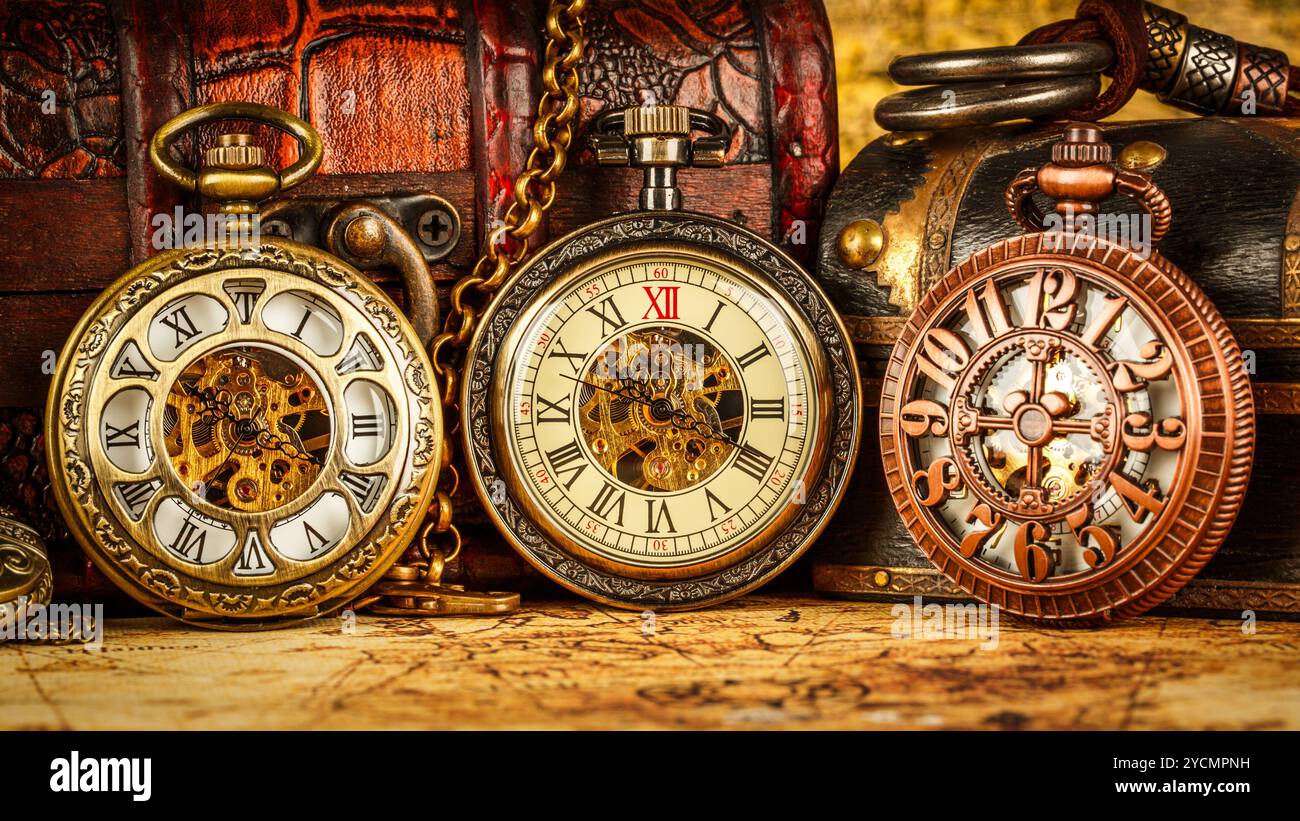 Vintage pocket watch time hi-res stock photography and images - Alamy