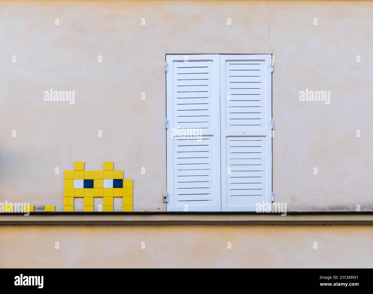 Paris invader street art hi-res stock photography and images - Alamy