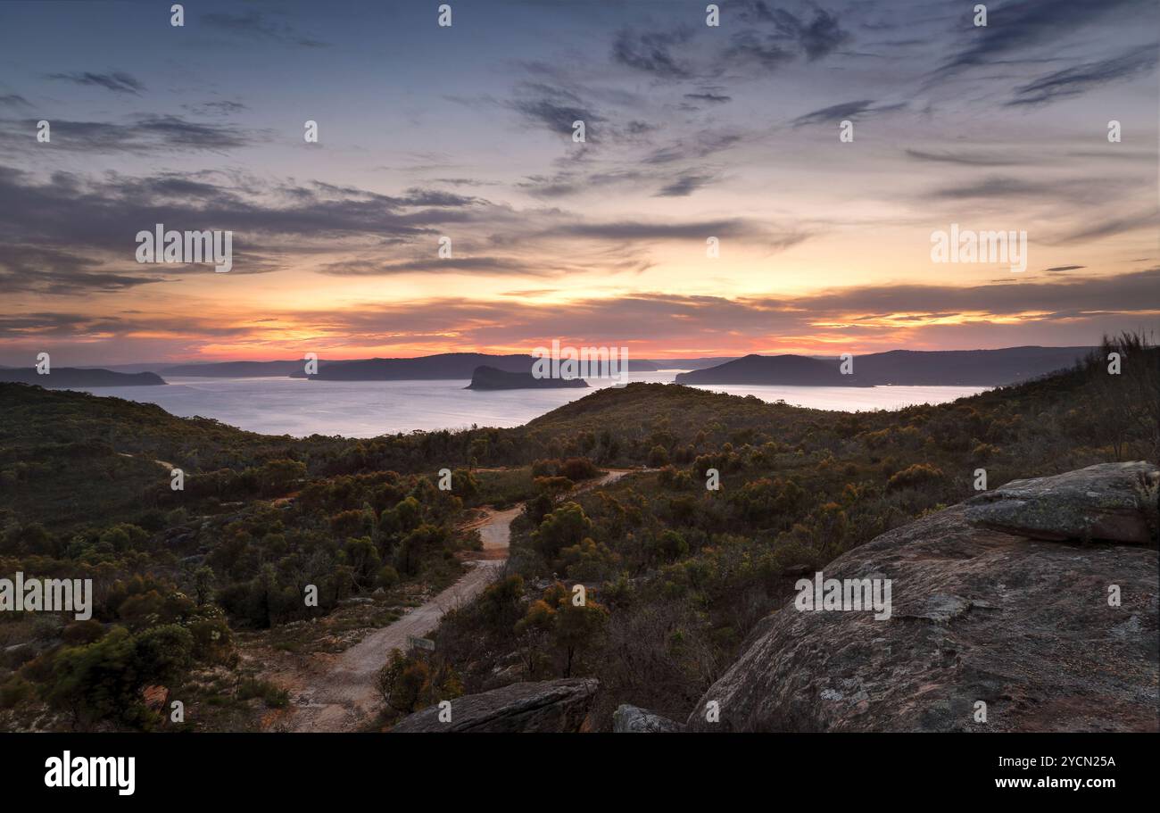 Views from Box Head, overlooking Lion Island Broken Bay, Pittwater ...