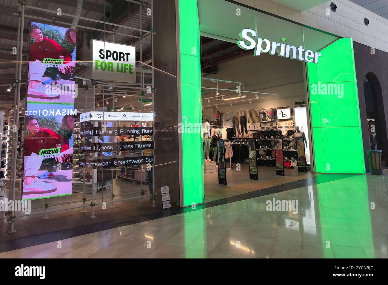 San Sebastian Garbera Shopping Center 14.10.2024 Der Eingang zum ...