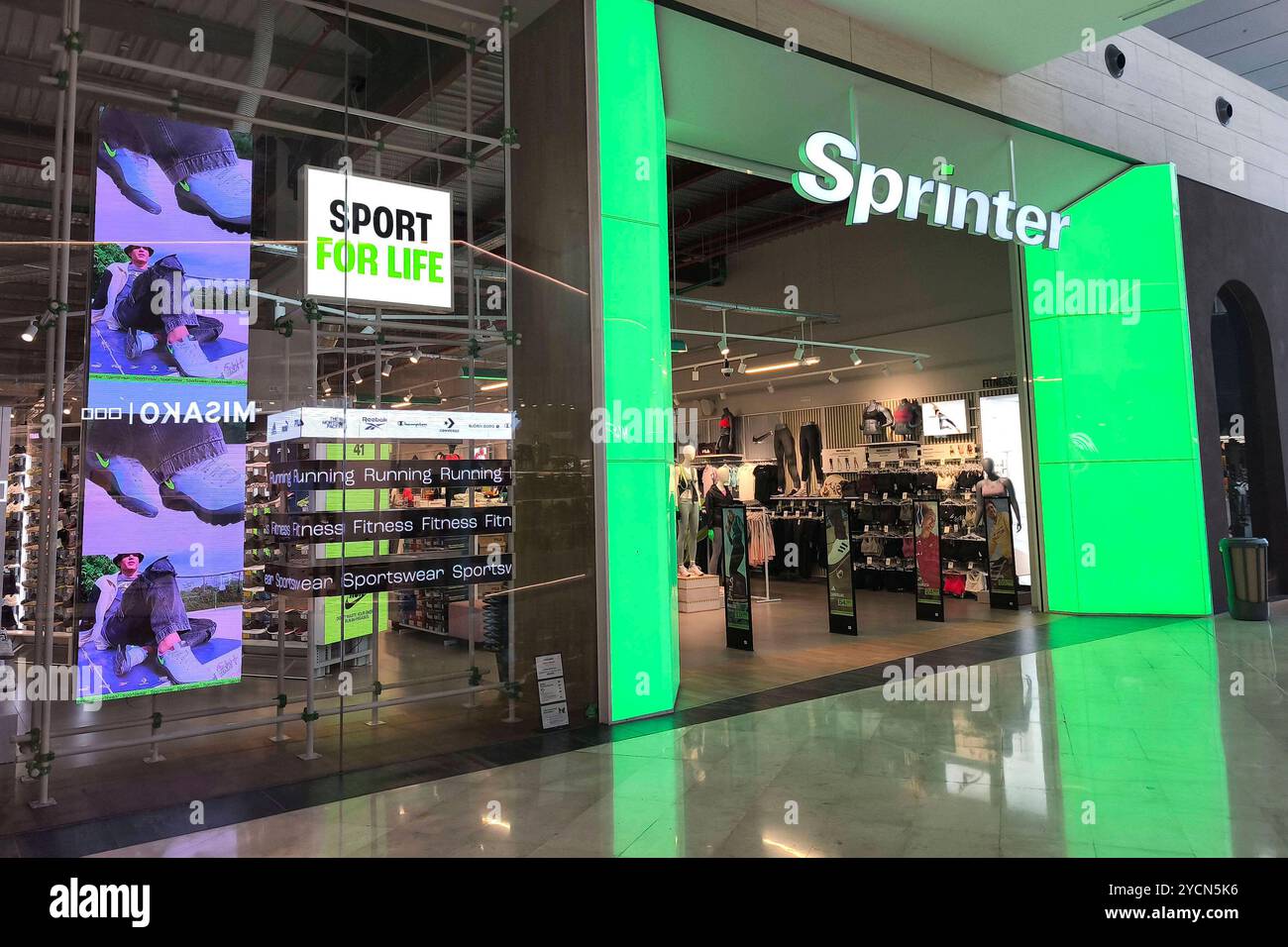 San Sebastian Garbera Shopping Center 14.10.2024 Der Eingang zum ...