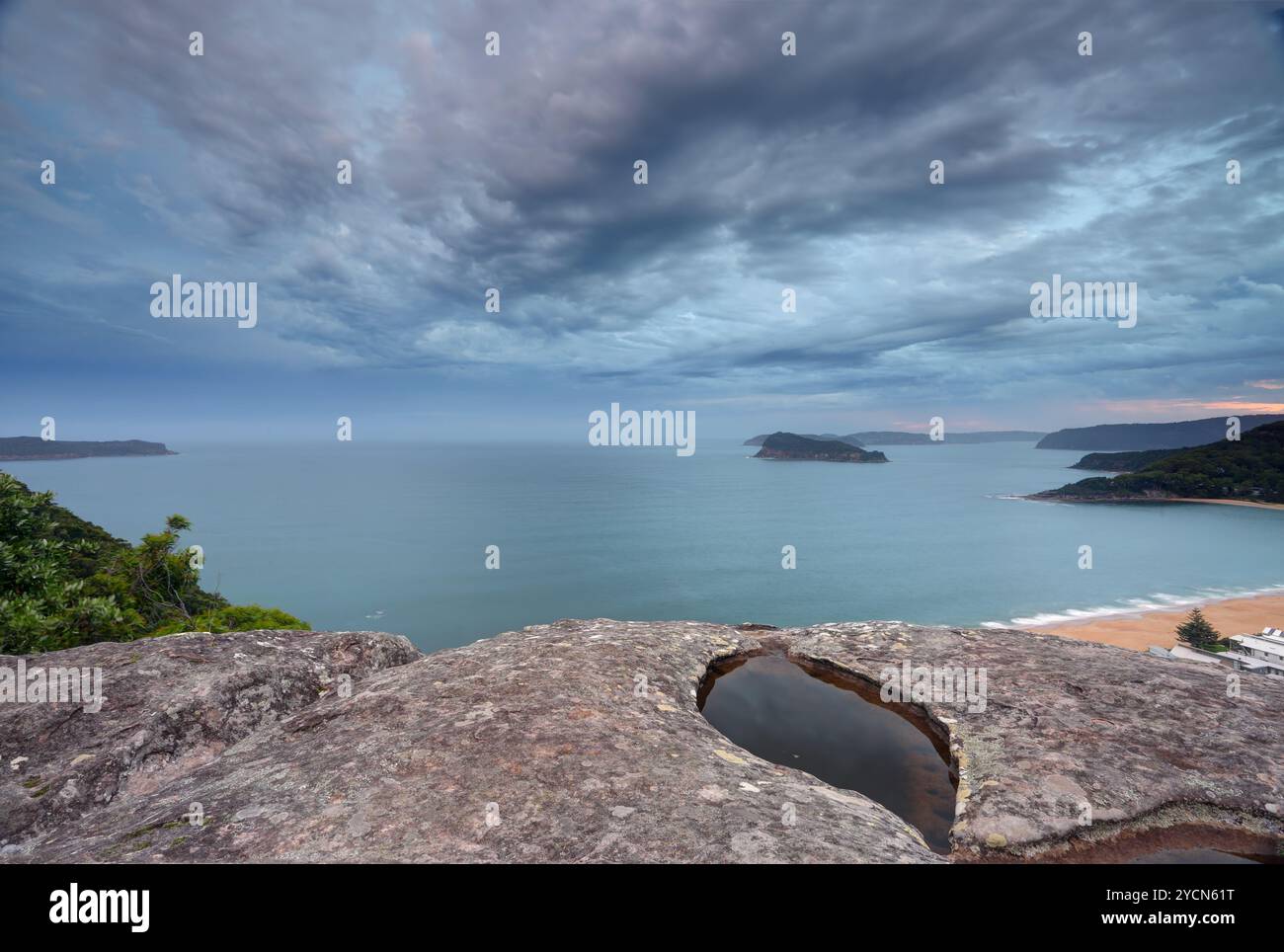 Broken bay pretty beach hi-res stock photography and images - Alamy
