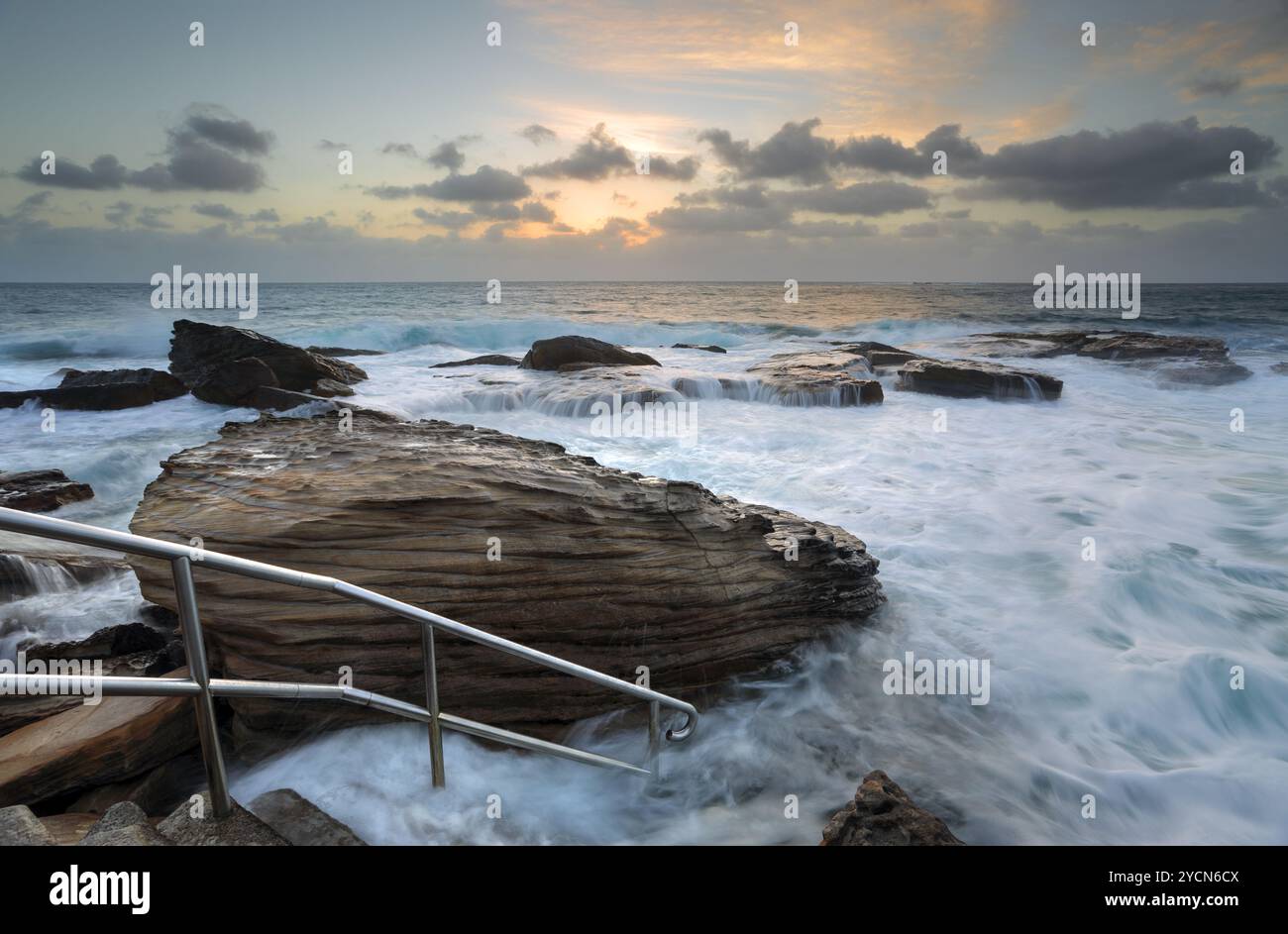 Rock pool baths hi-res stock photography and images - Alamy