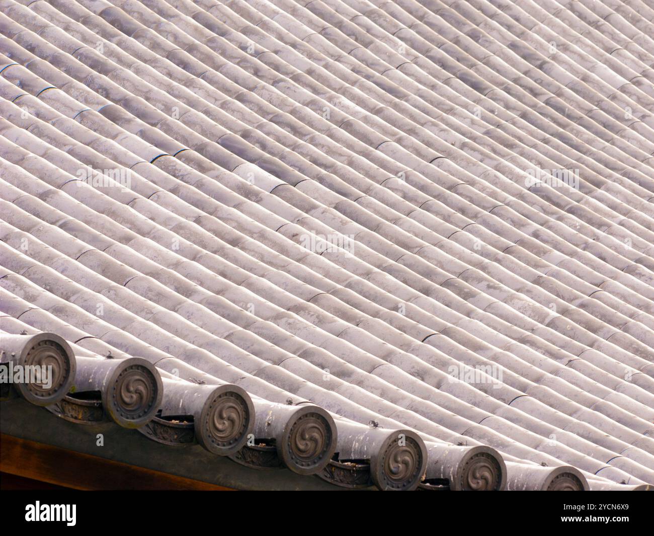 Japanese temple pattern hi-res stock photography and images - Alamy