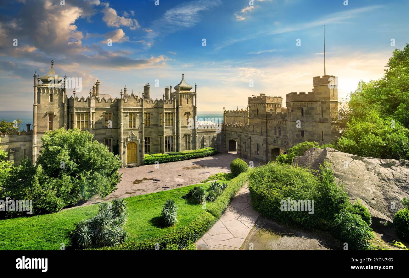 Sunset view house nobility hi-res stock photography and images - Alamy