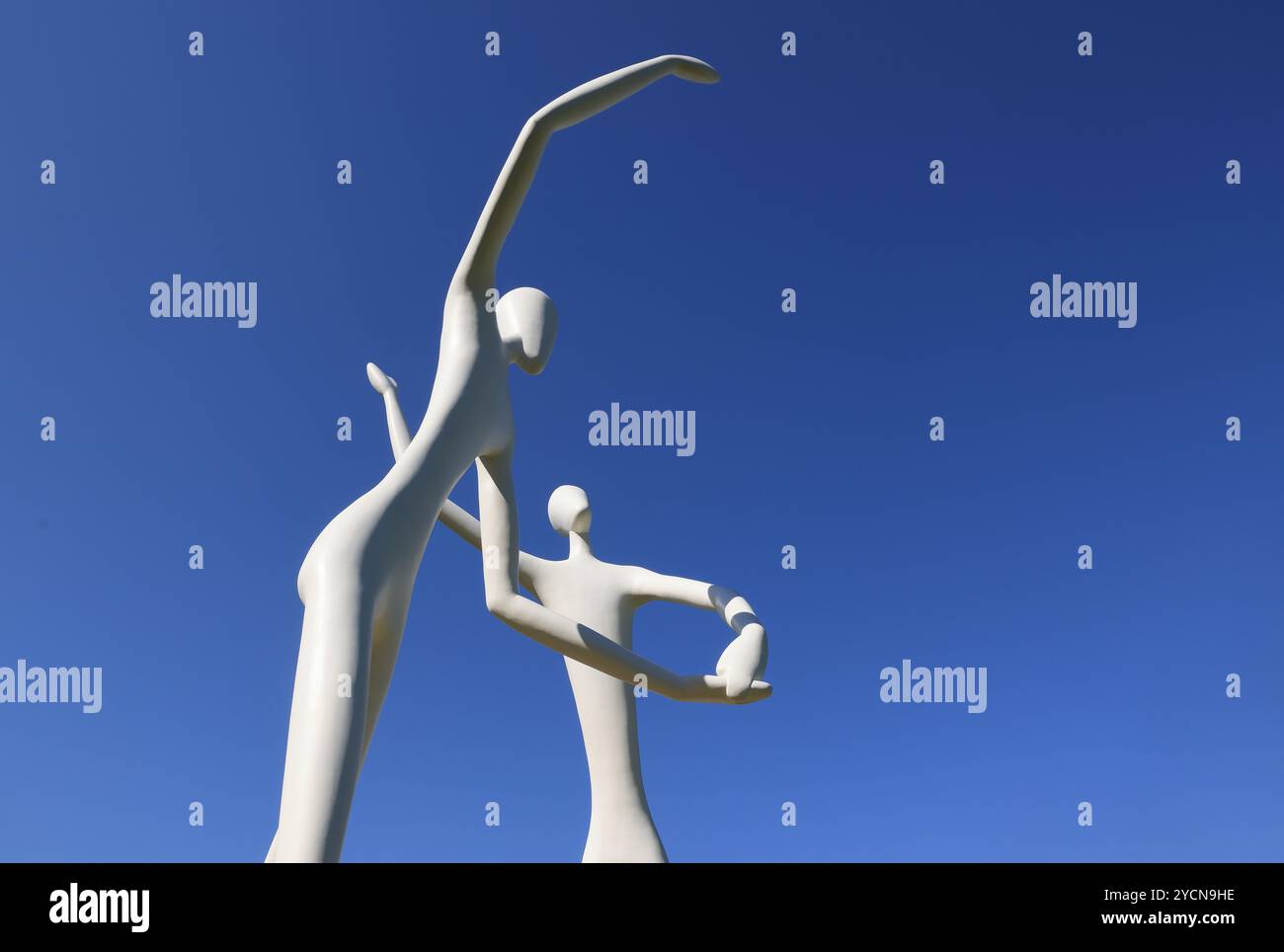 Dancers, a 60ft (18m) sculpture by Jonathan Borofsky (2003), in Denvers ...