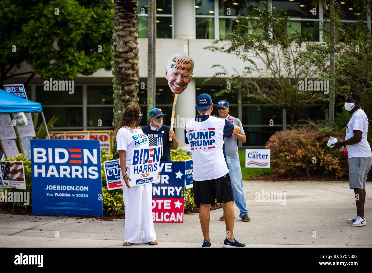 Coral Springs, Florida, USA. 12th October 2024. Kamala Harris ...