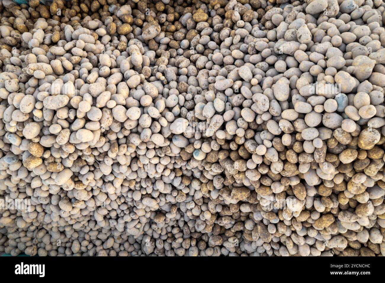 Pile of dirt overhead hi-res stock photography and images - Alamy