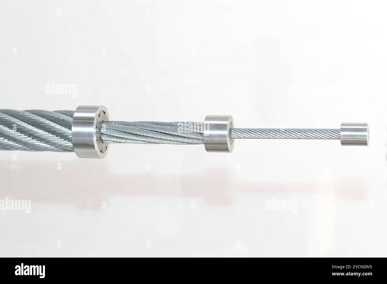 Stainless steel wires hi-res stock photography and images - Alamy