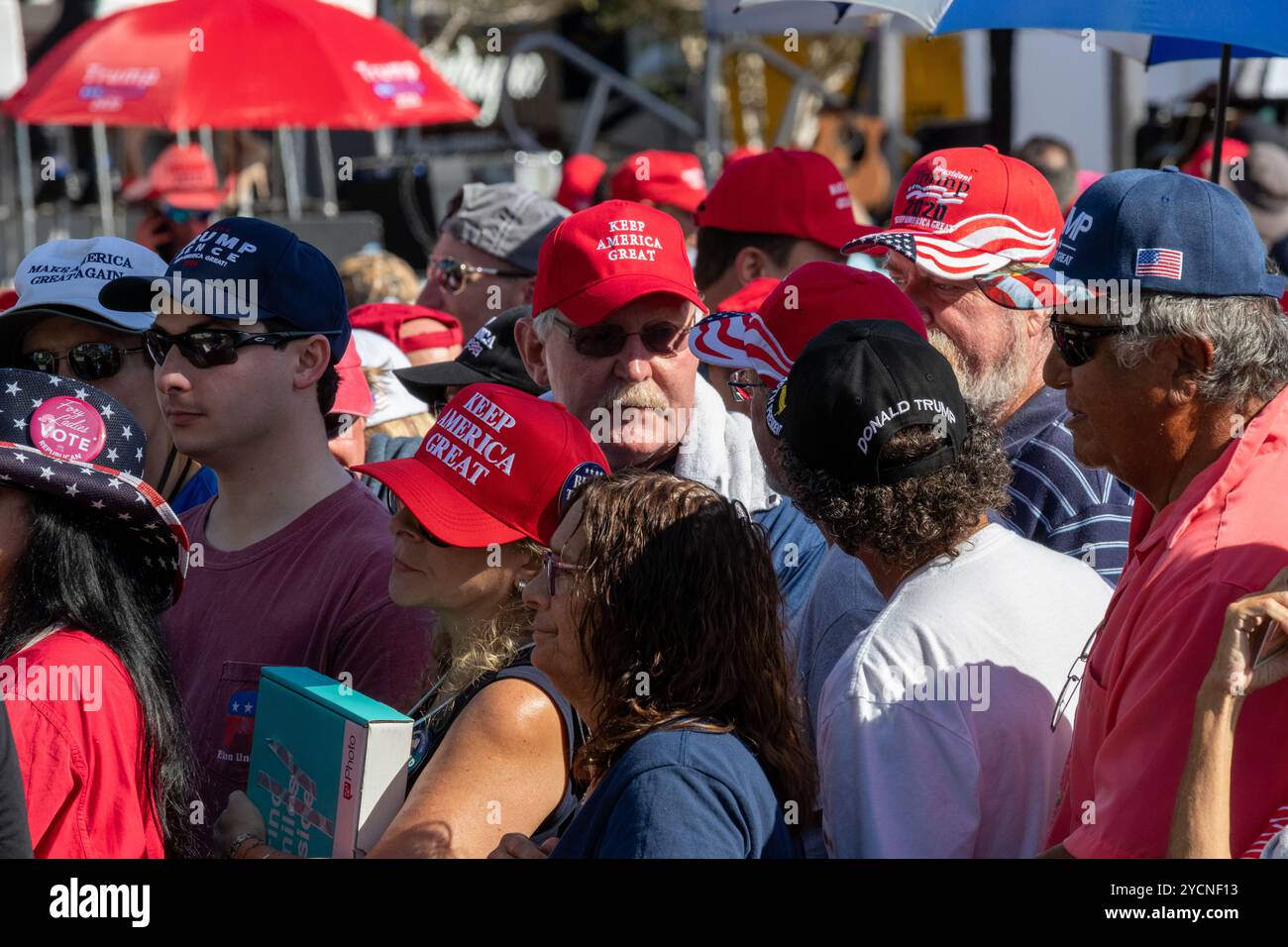 Sunrise, Florida, USA. 19th October 2024. Donald Trump supporters ...