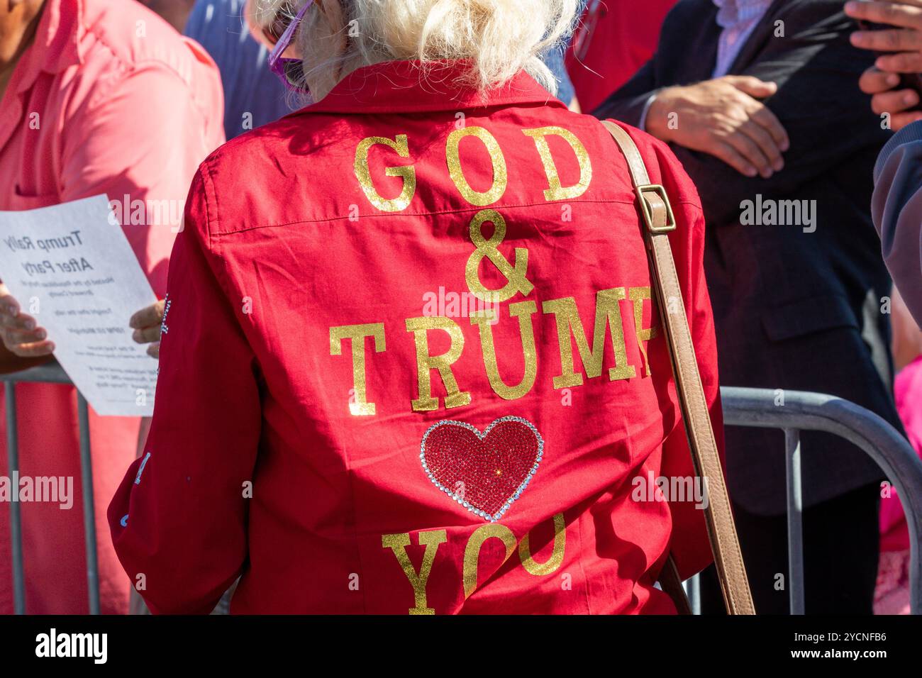 Sunrise, Florida, USA. 19th October 2024. Donald Trump supporters ...