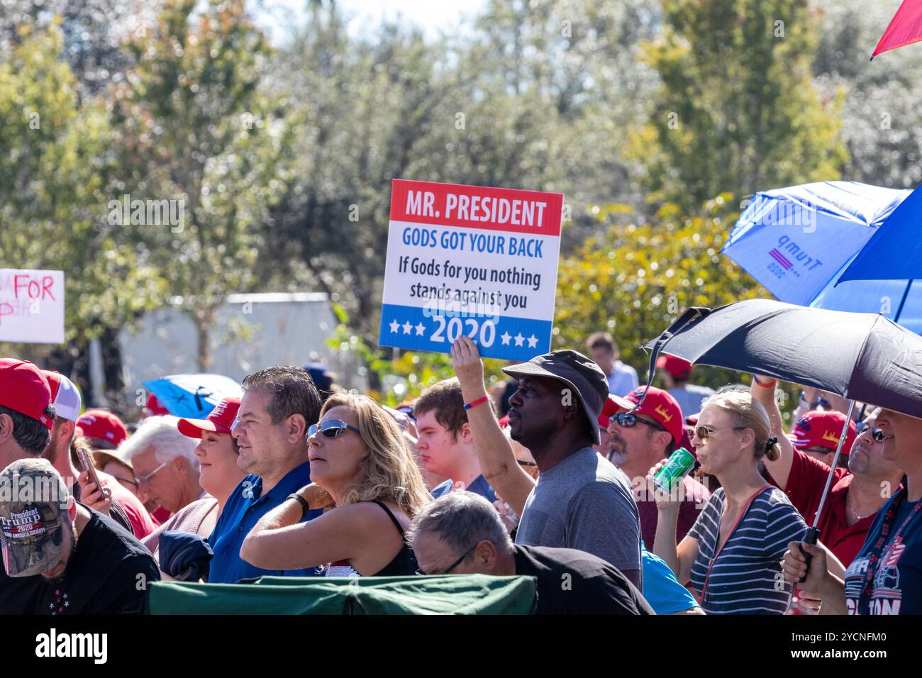 Sunrise, Florida, USA. 19th October 2024. Donald Trump supporters ...