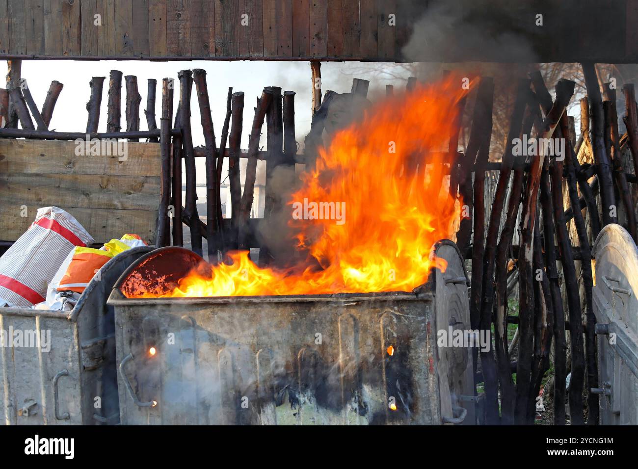Dumpster fire hi-res stock photography and images - Alamy