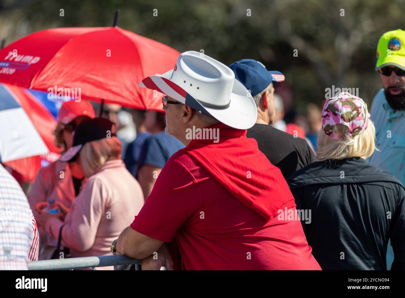 Sunrise, Florida, USA. 19th October 2024. Donald Trump supporters ...