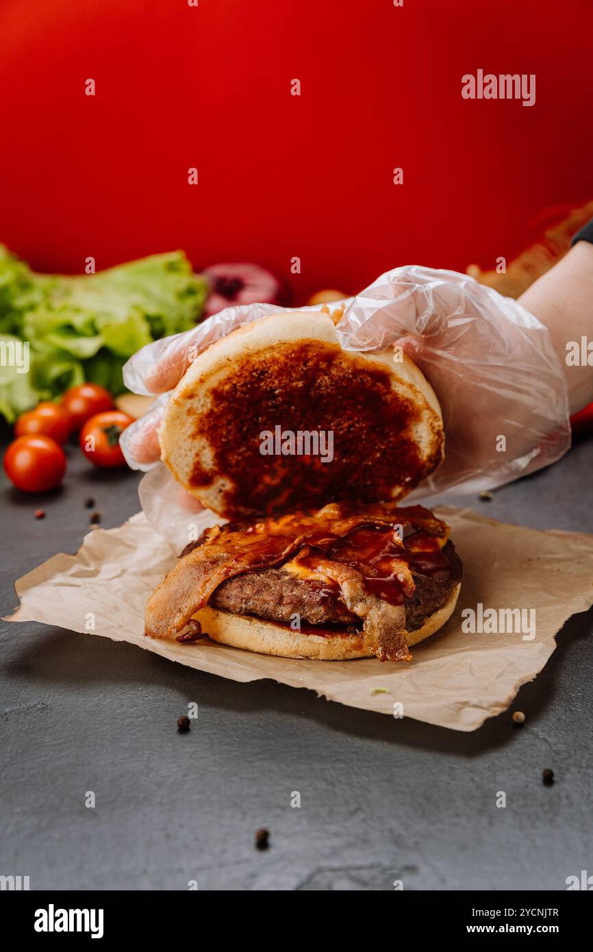Assembling bacon burger barbecue hi-res stock photography and images ...
