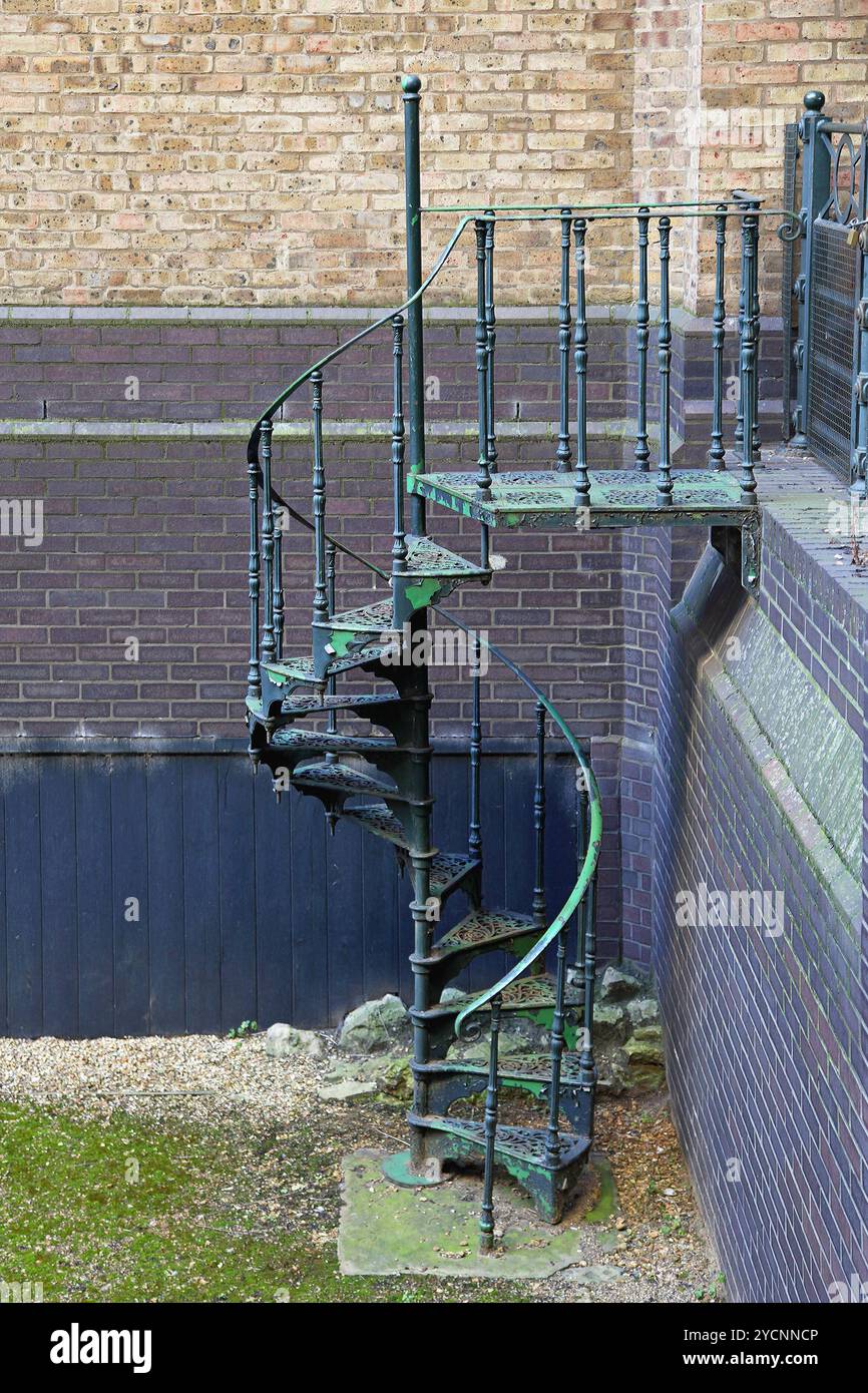 Old spiral steps hi-res stock photography and images - Alamy