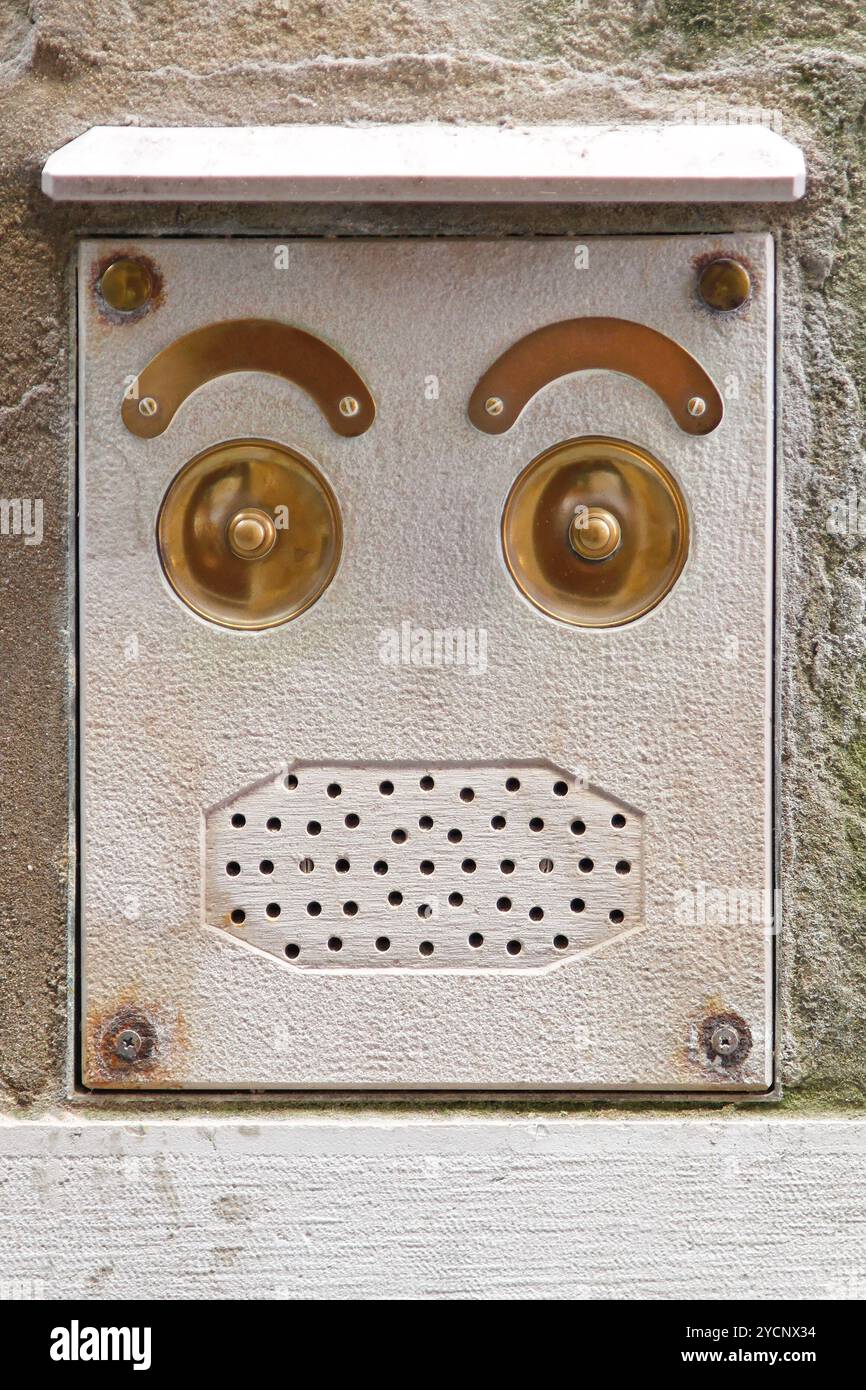 Speaker face hi-res stock photography and images - Alamy