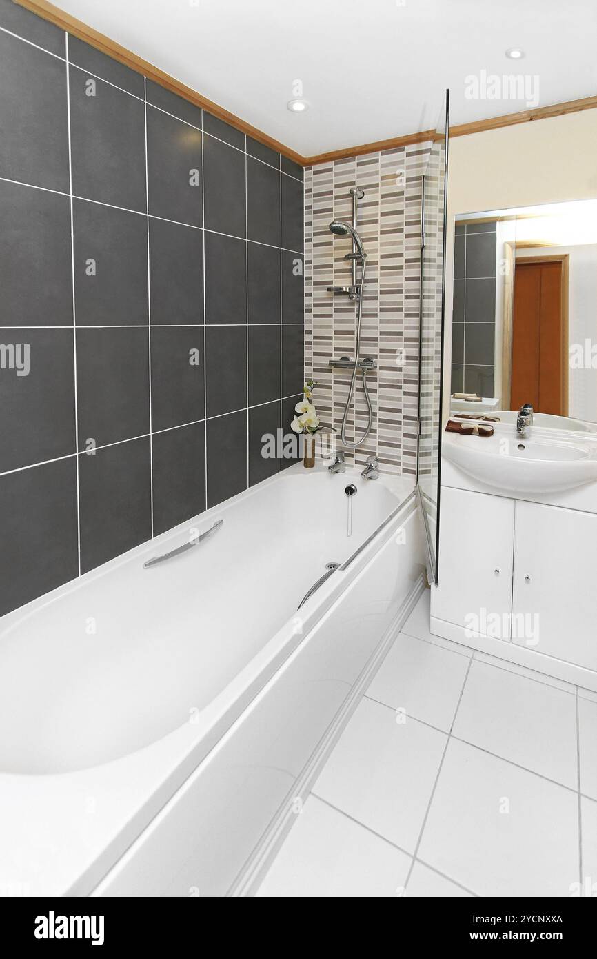 Bathroom house hi-res stock photography and images - Alamy