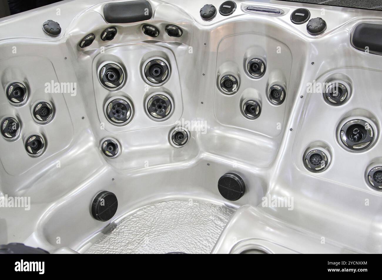 Massage nozzle hi-res stock photography and images - Alamy