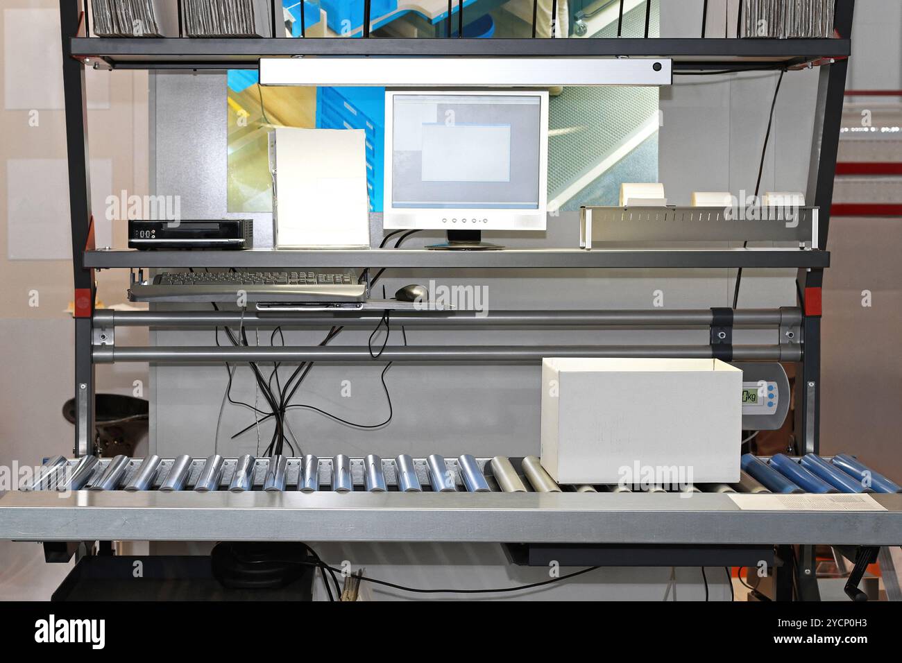 Packaging boxes at conveyor line in factory Stock Photo - Alamy