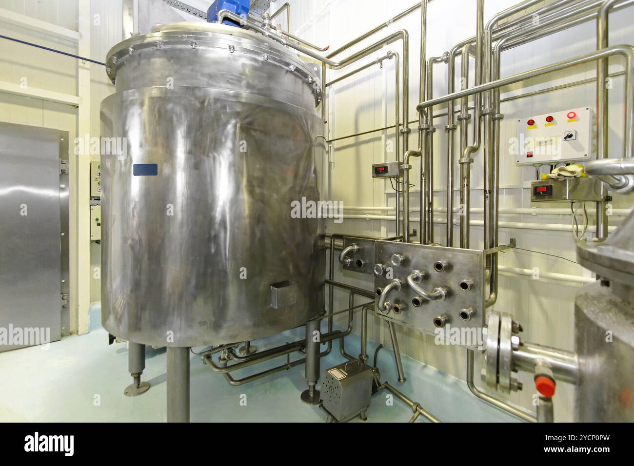 Pasteurization process hi-res stock photography and images - Alamy