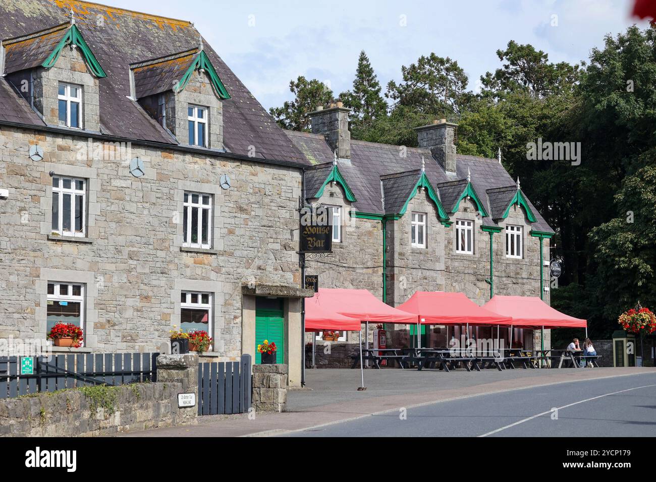 Village pub county monaghan hi-res stock photography and images - Alamy