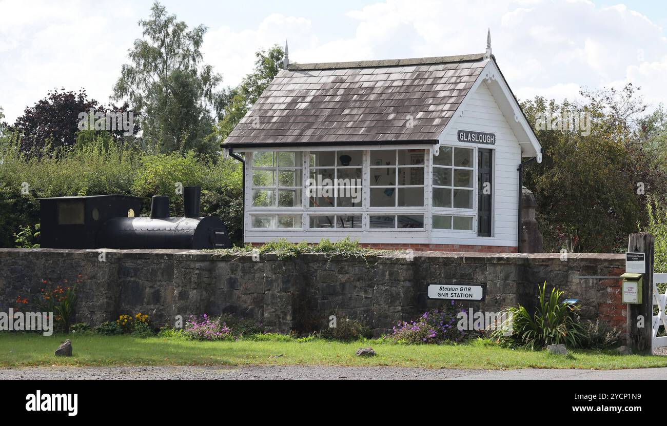 Former GNR signal box and level-crossing gate Glaslough County Monaghan ...
