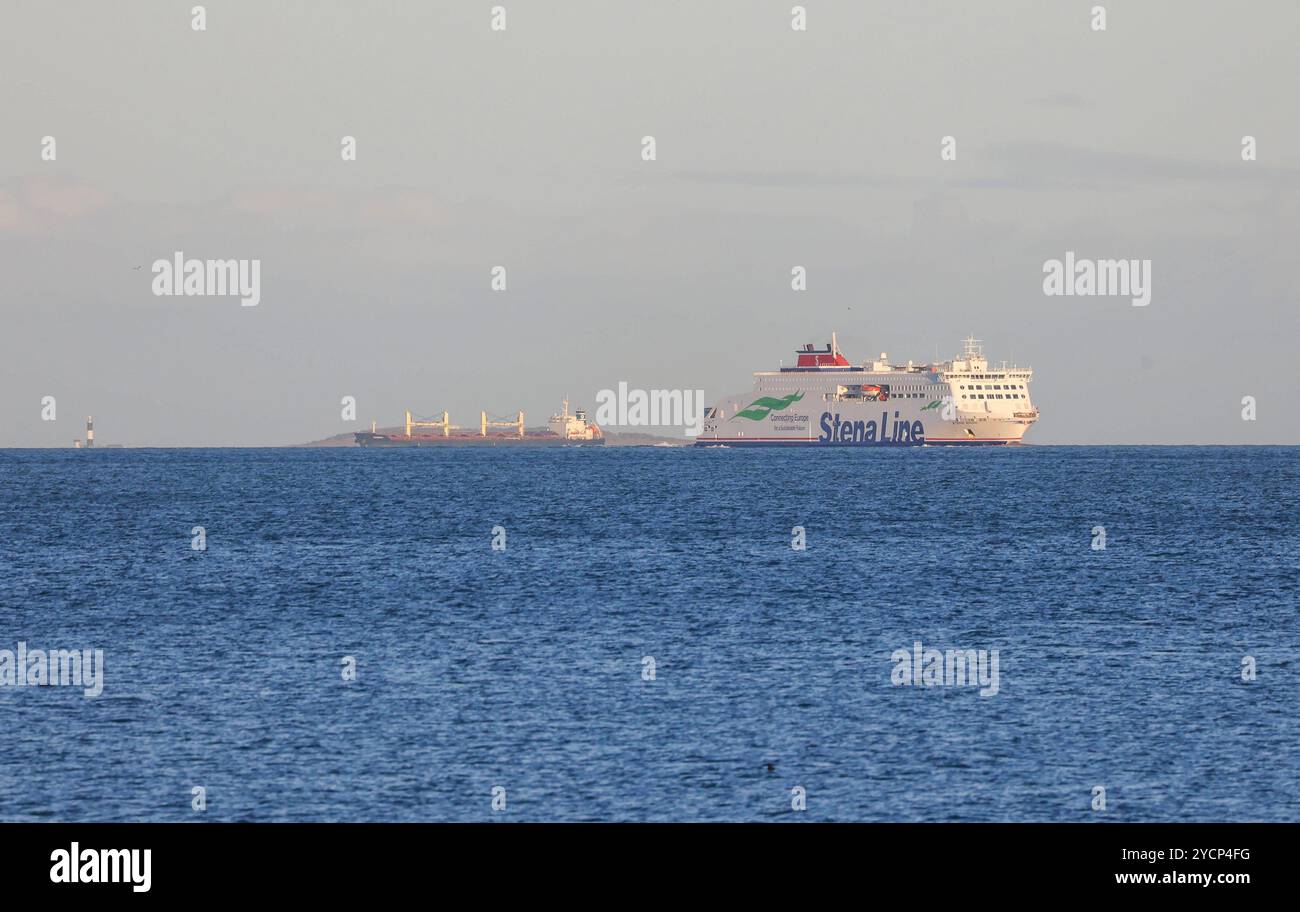 Northern Ireland ferry service, Stena Edda passenger ferry entering ...