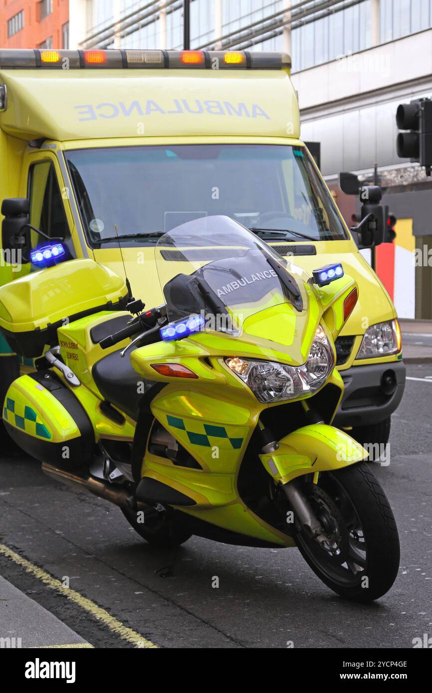 Bike ambulance hi-res stock photography and images - Alamy
