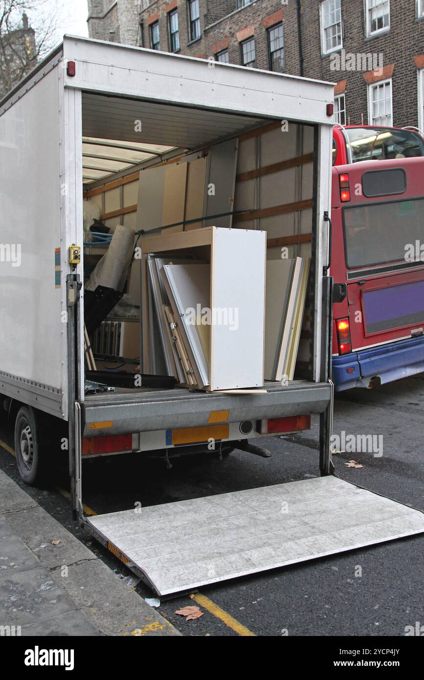 Truck with furniture hi-res stock photography and images - Alamy