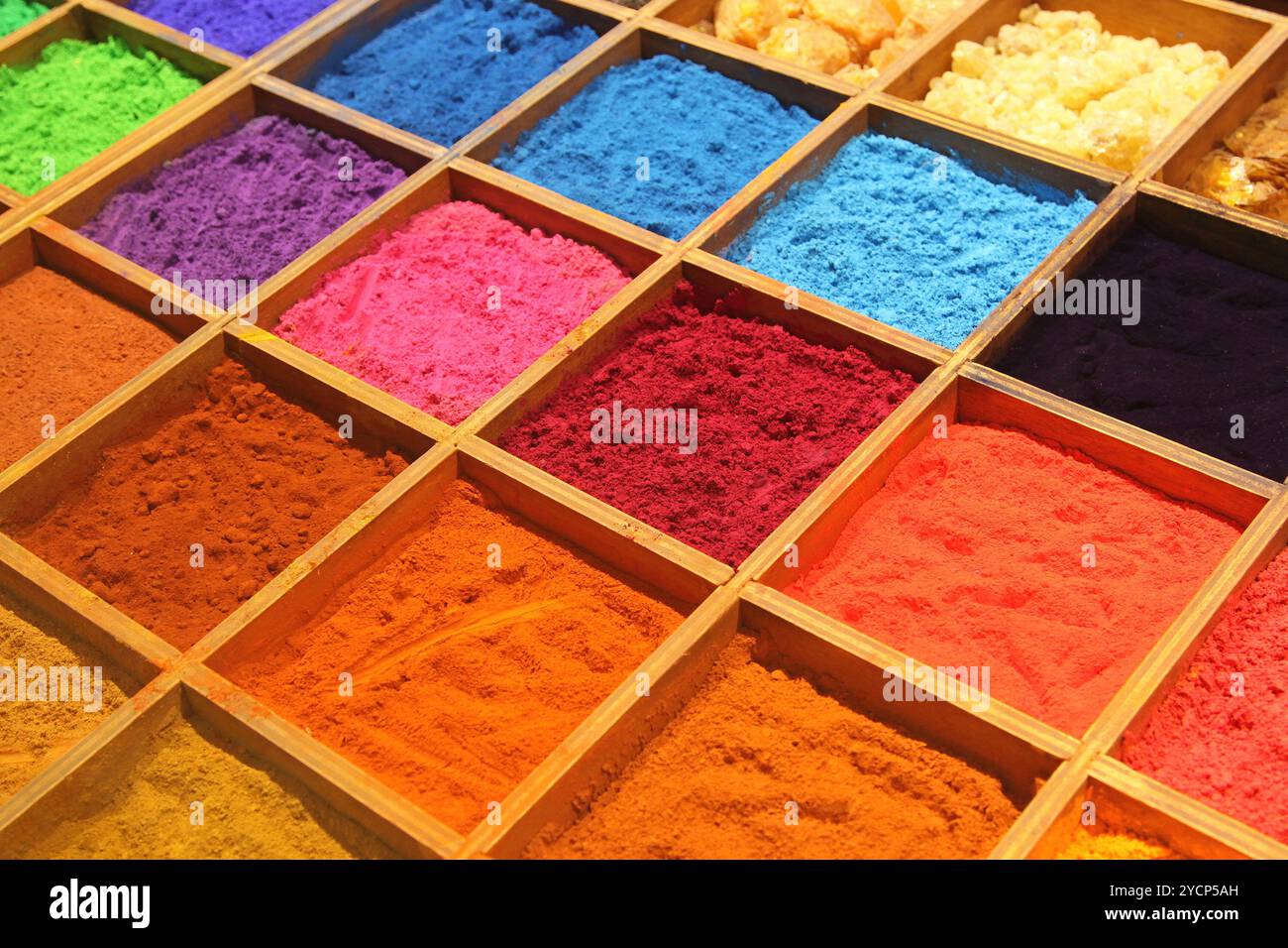 Pigments and powdered hi-res stock photography and images - Alamy