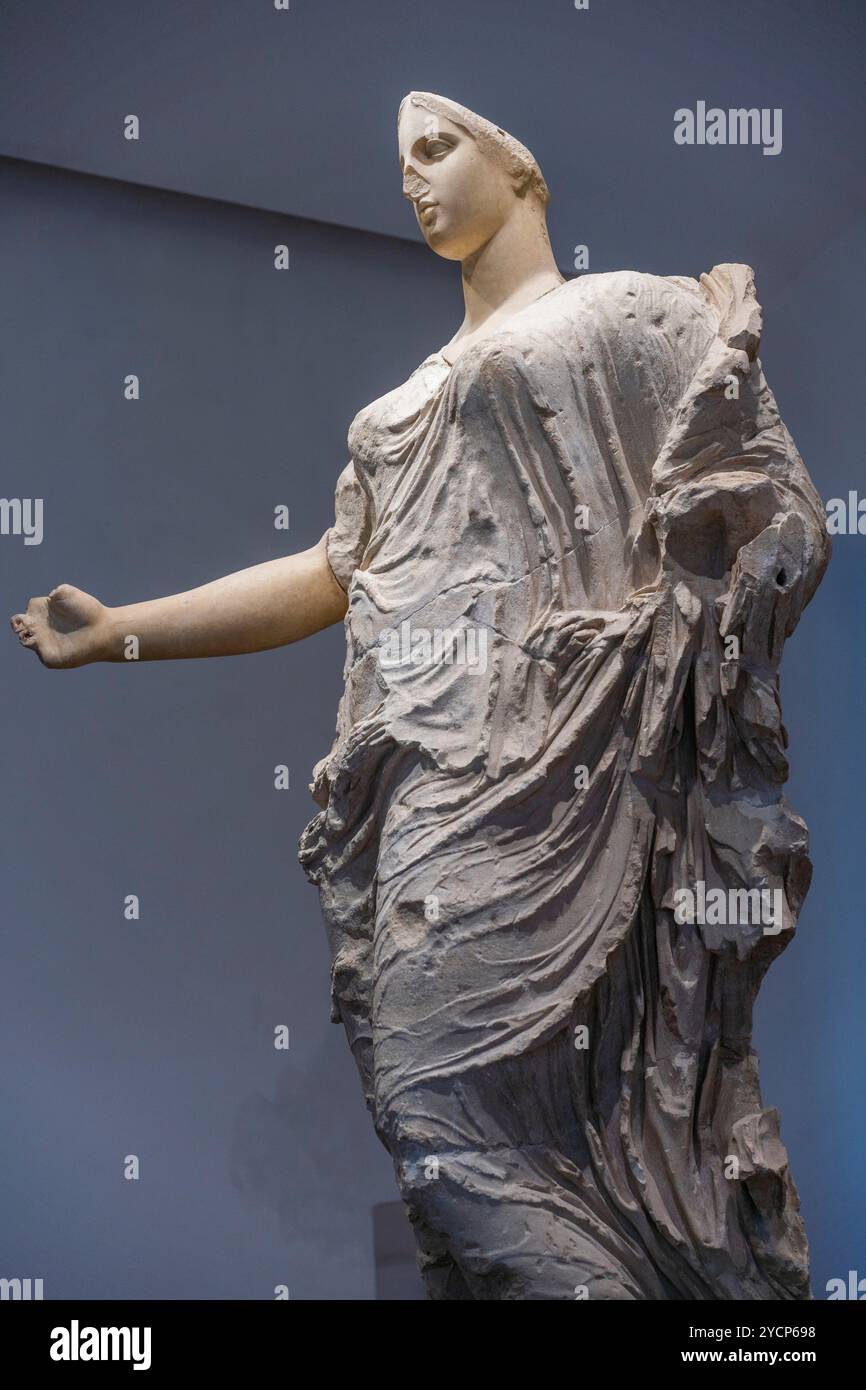 The Venus of Morgantina, carved between 425 BC and 400 BC ...