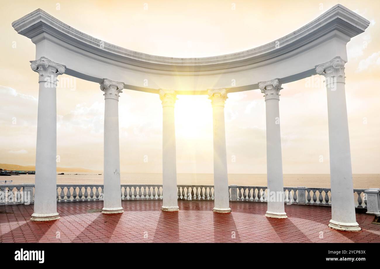 Arch paving hi-res stock photography and images - Alamy