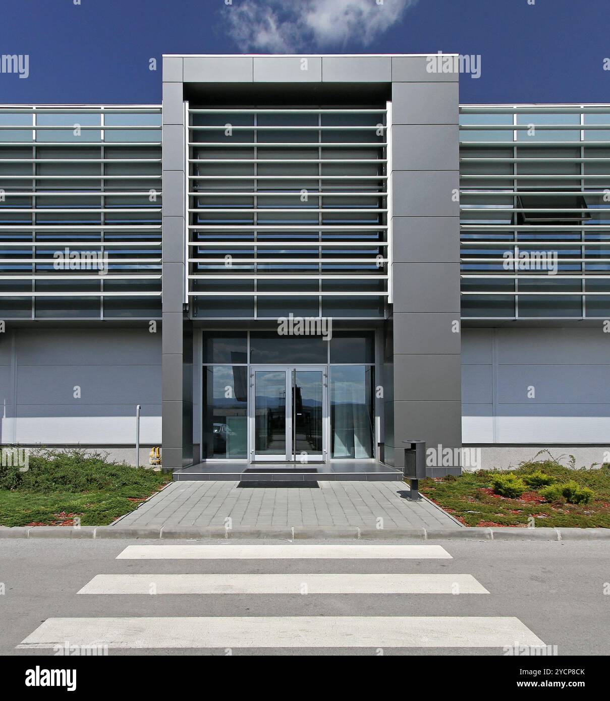 Modern headquarters aluminium building with glass entrance Stock Photo ...