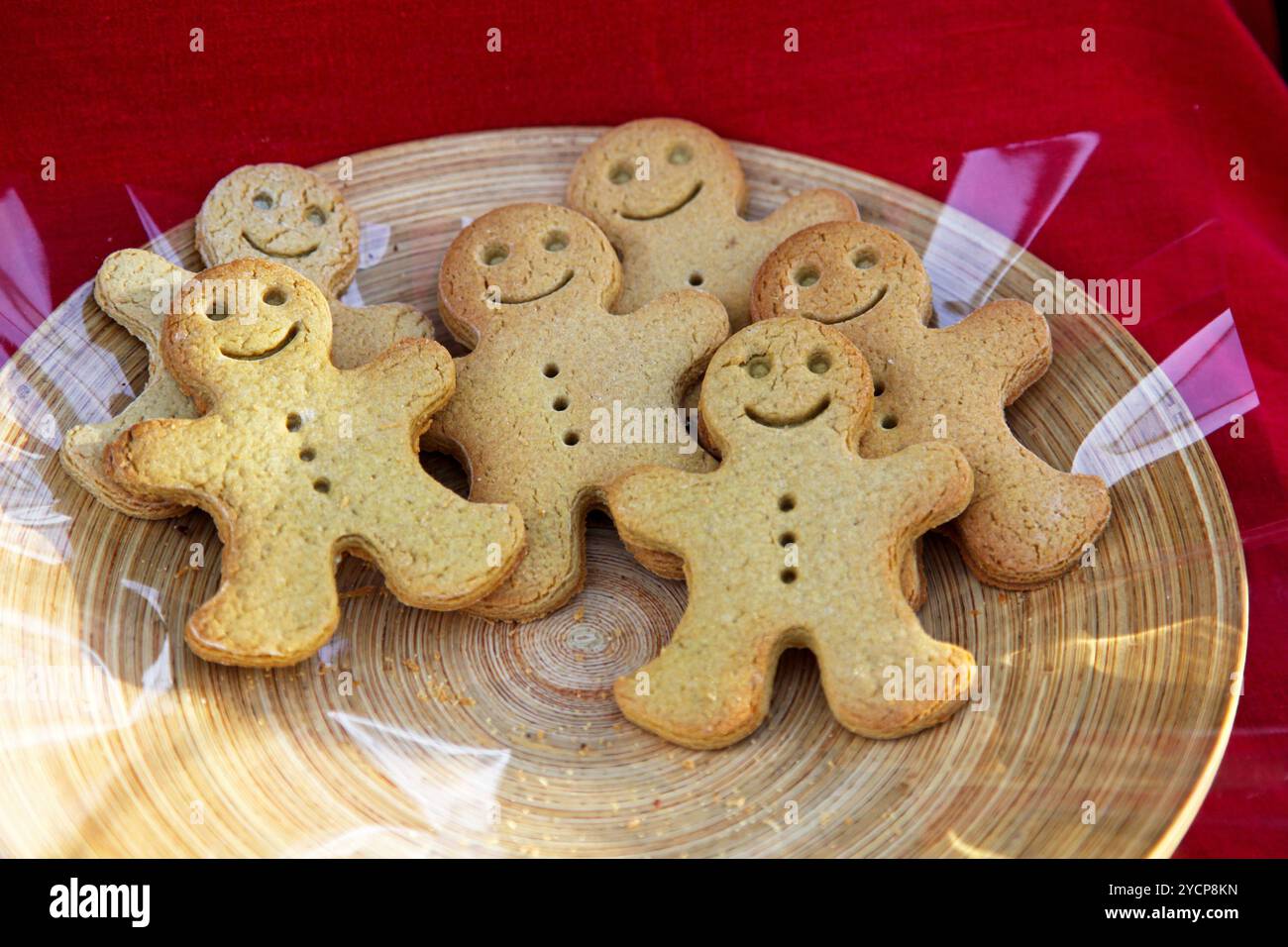 Cakes cookies in basket hi-res stock photography and images - Alamy