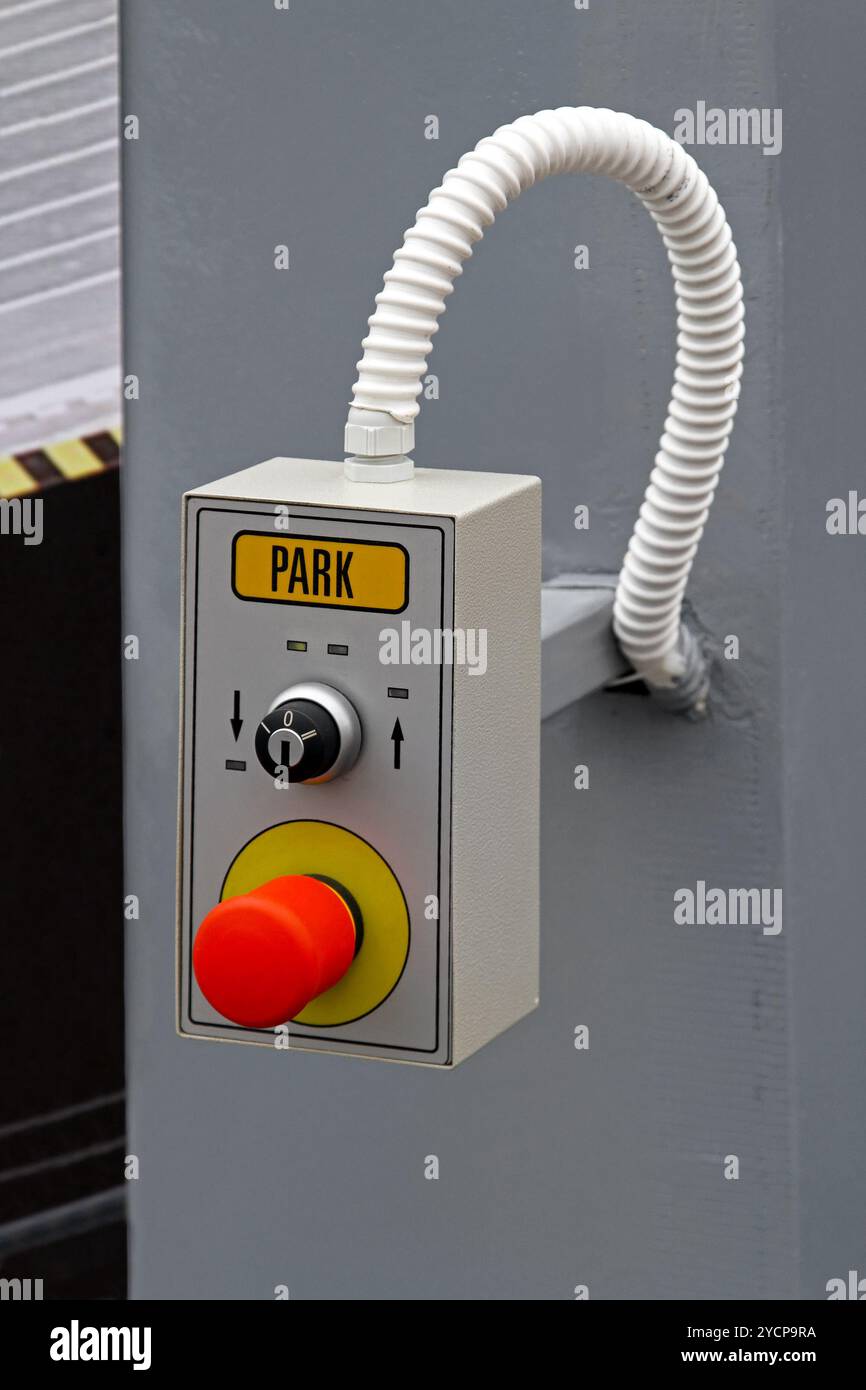 Entry control hi-res stock photography and images - Alamy