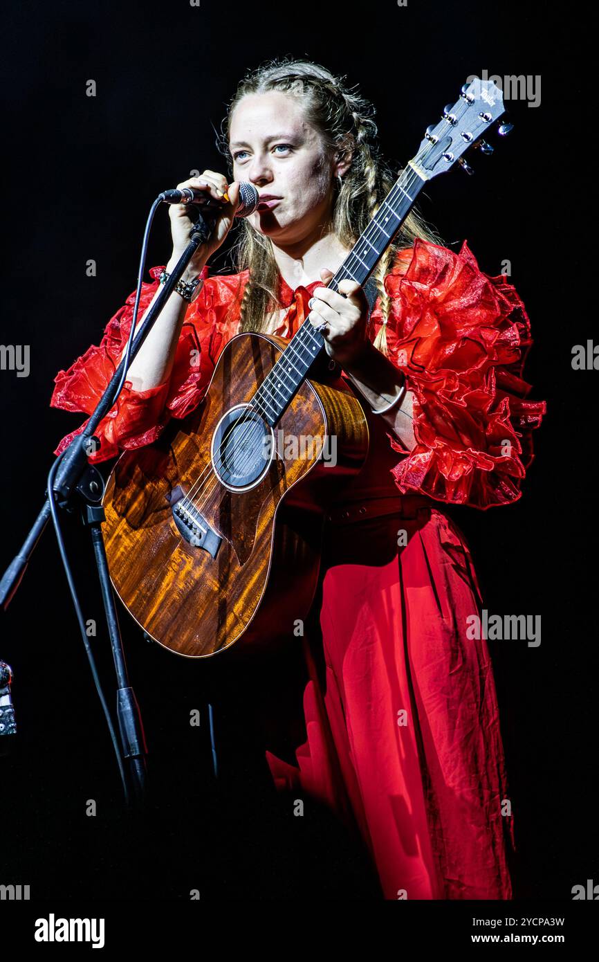 Milan Italy. 22th oct 2024. The English singer-songwriter ANNA B ...