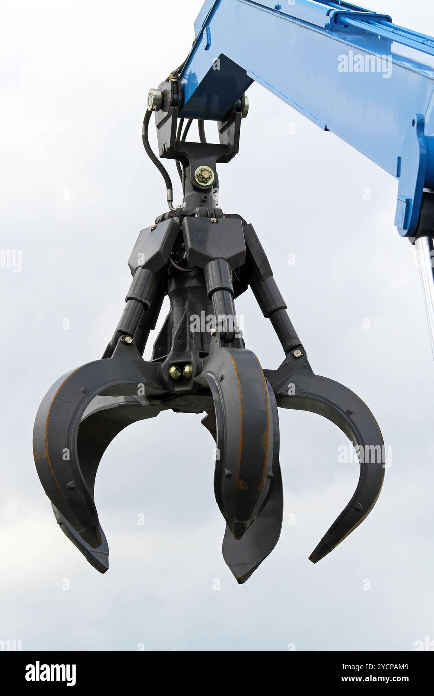Mechanical claw hi-res stock photography and images - Alamy