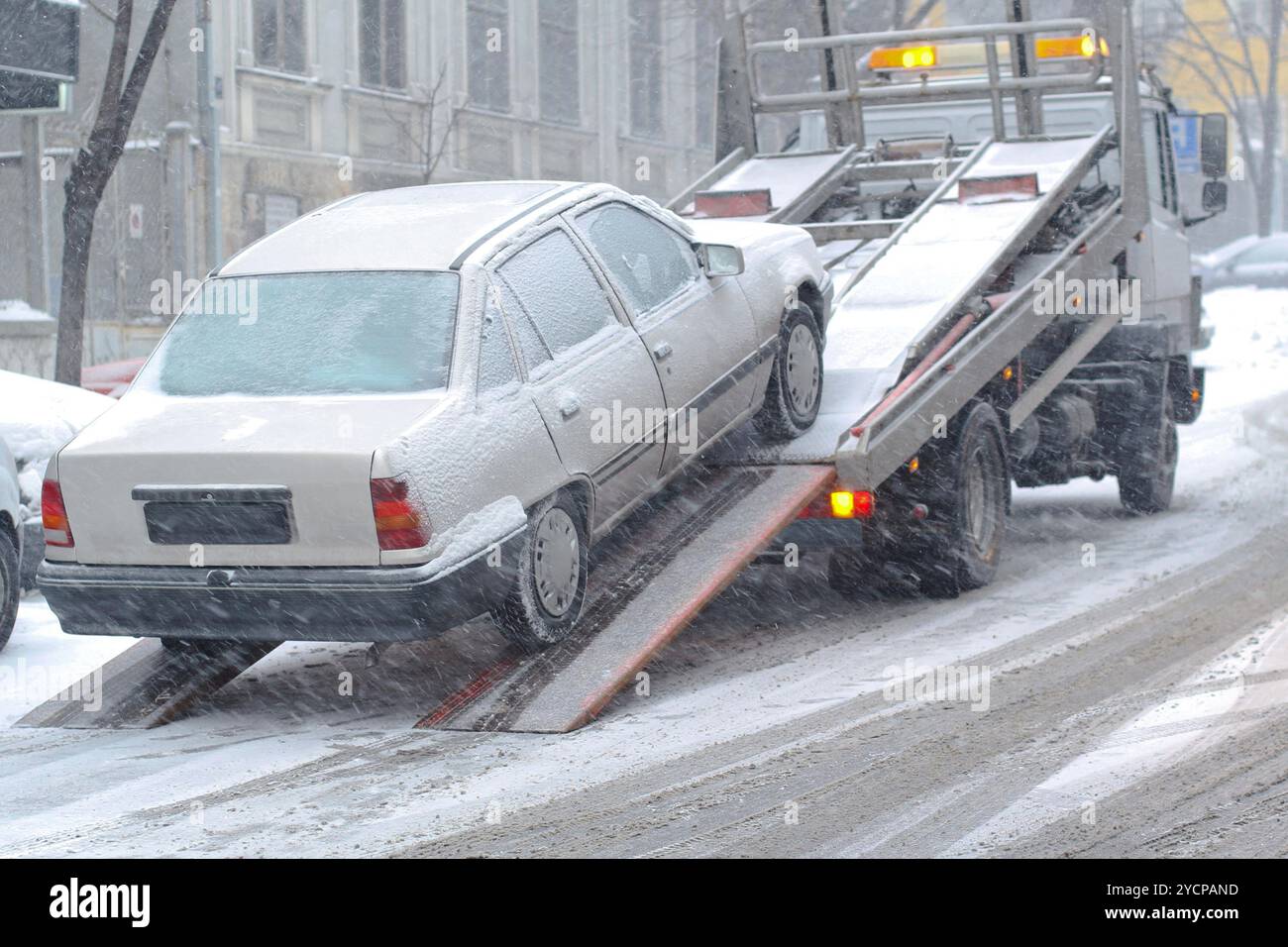 Break down truck hi-res stock photography and images - Alamy