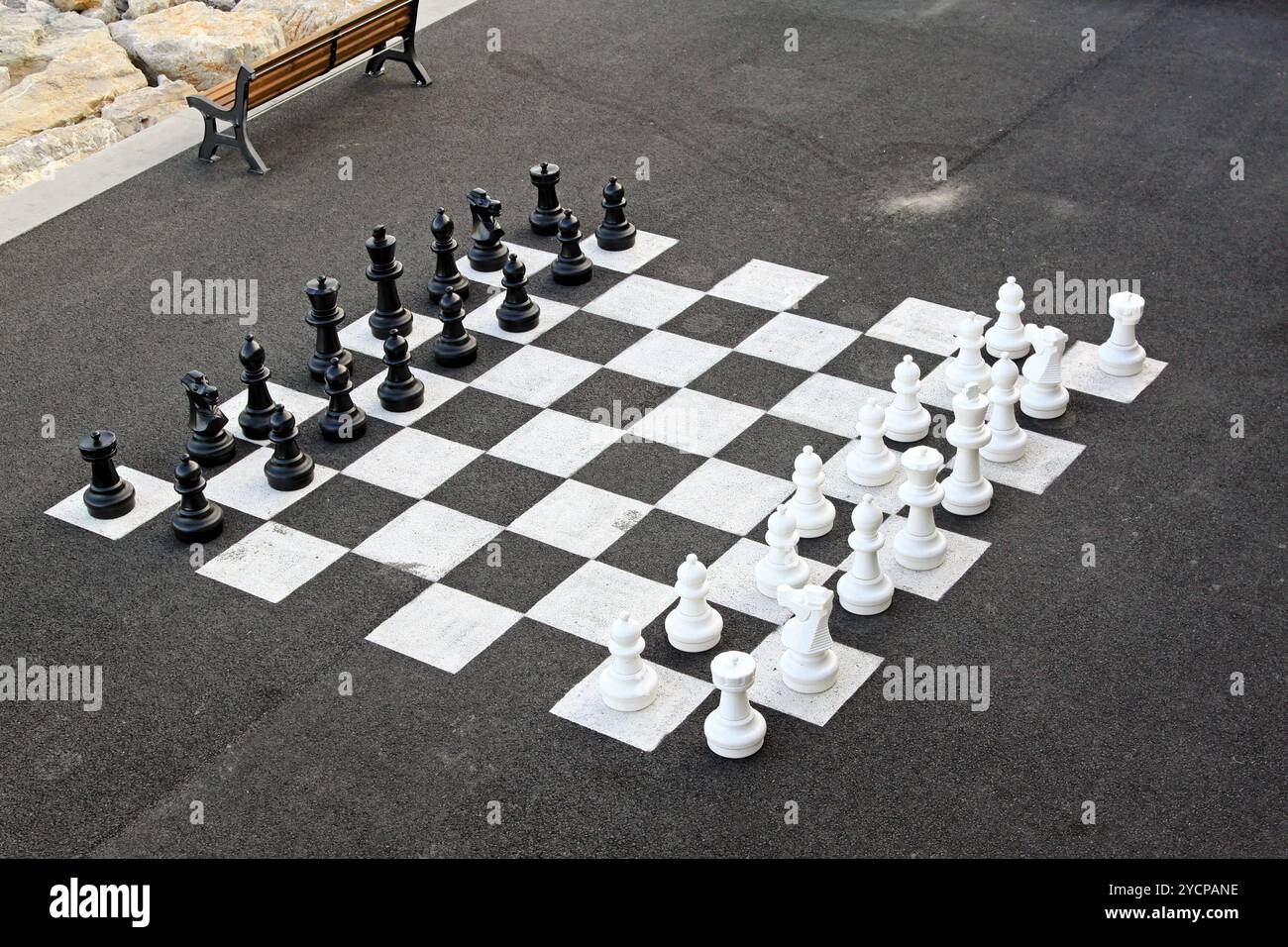 Checkmate chess board hi-res stock photography and images - Alamy