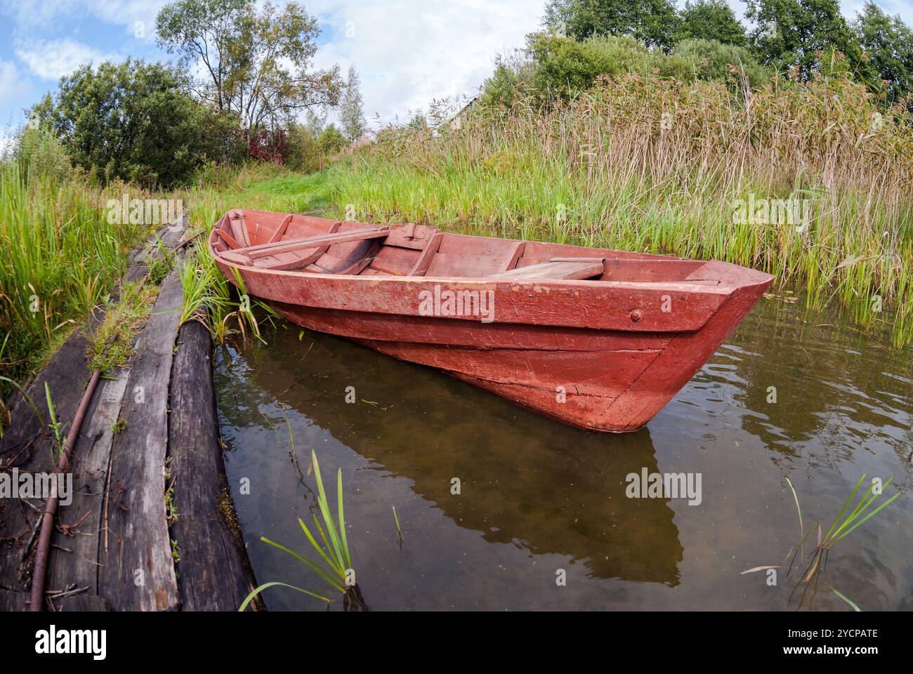 Beautiful scenery fishing boat hi-res stock photography and images - Alamy