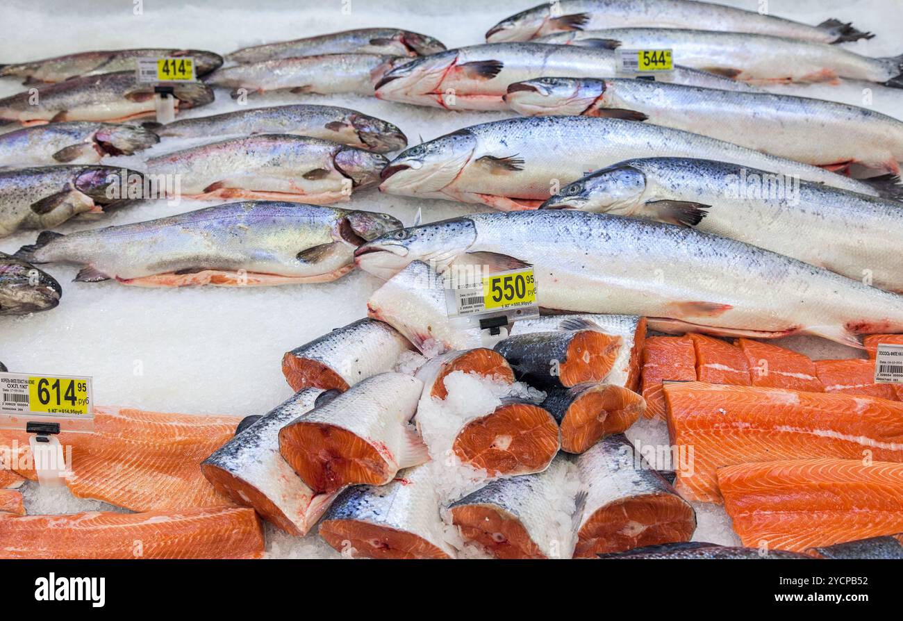 Ready fish hi-res stock photography and images - Alamy