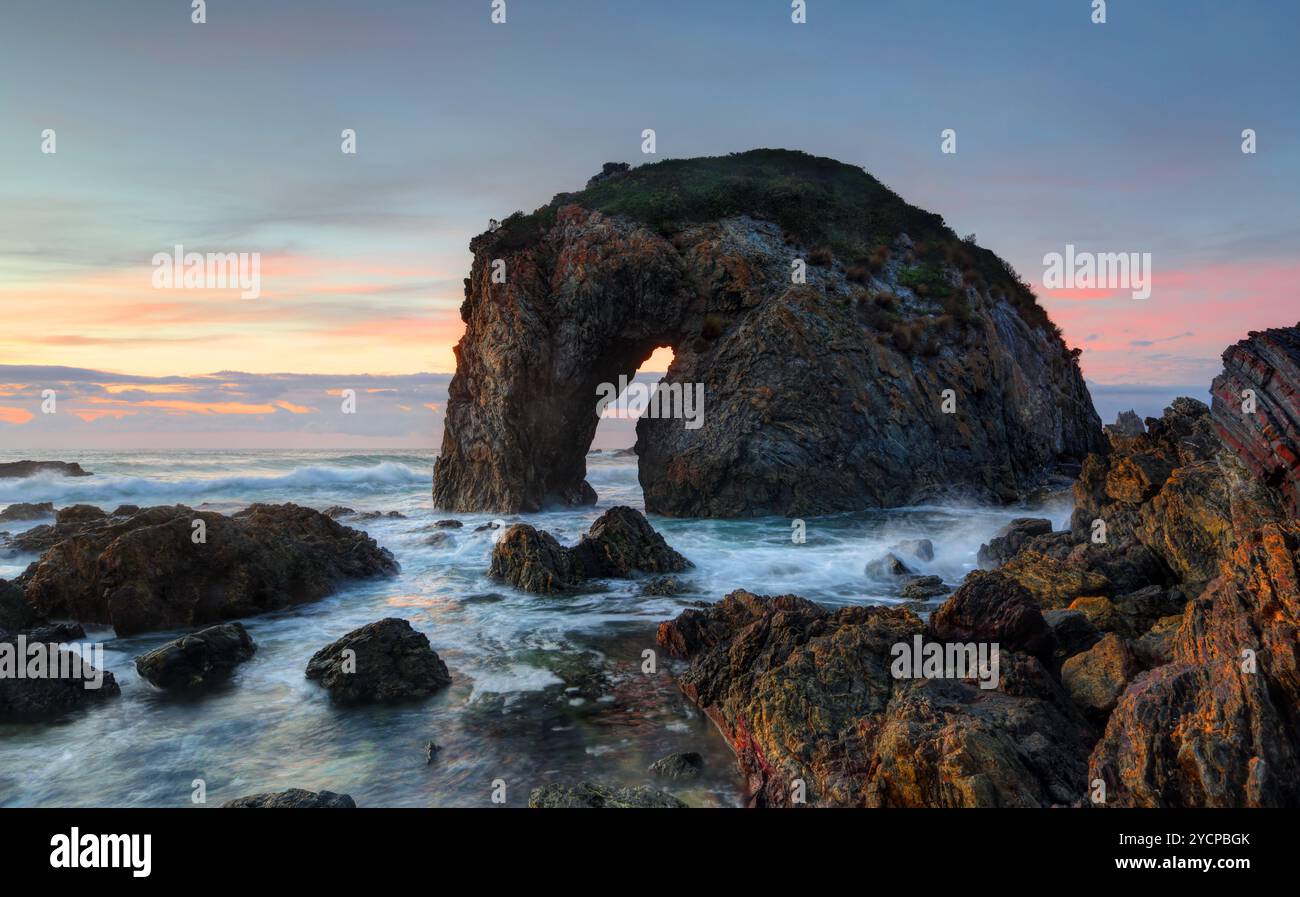 Horse Head Rock Bermagui Stock Photo - Alamy