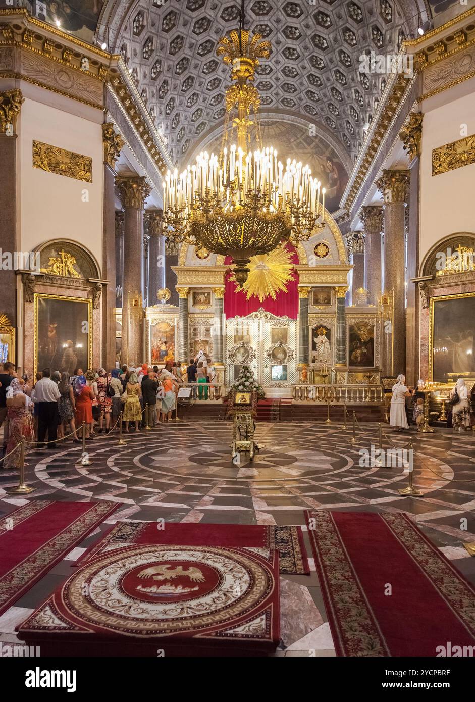 Orthodox christians worship candles hi-res stock photography and images ...